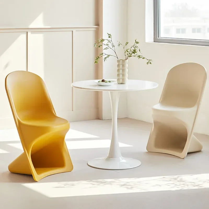 Modern Sculpted Chairs With Minimalist Design Style on Luulla